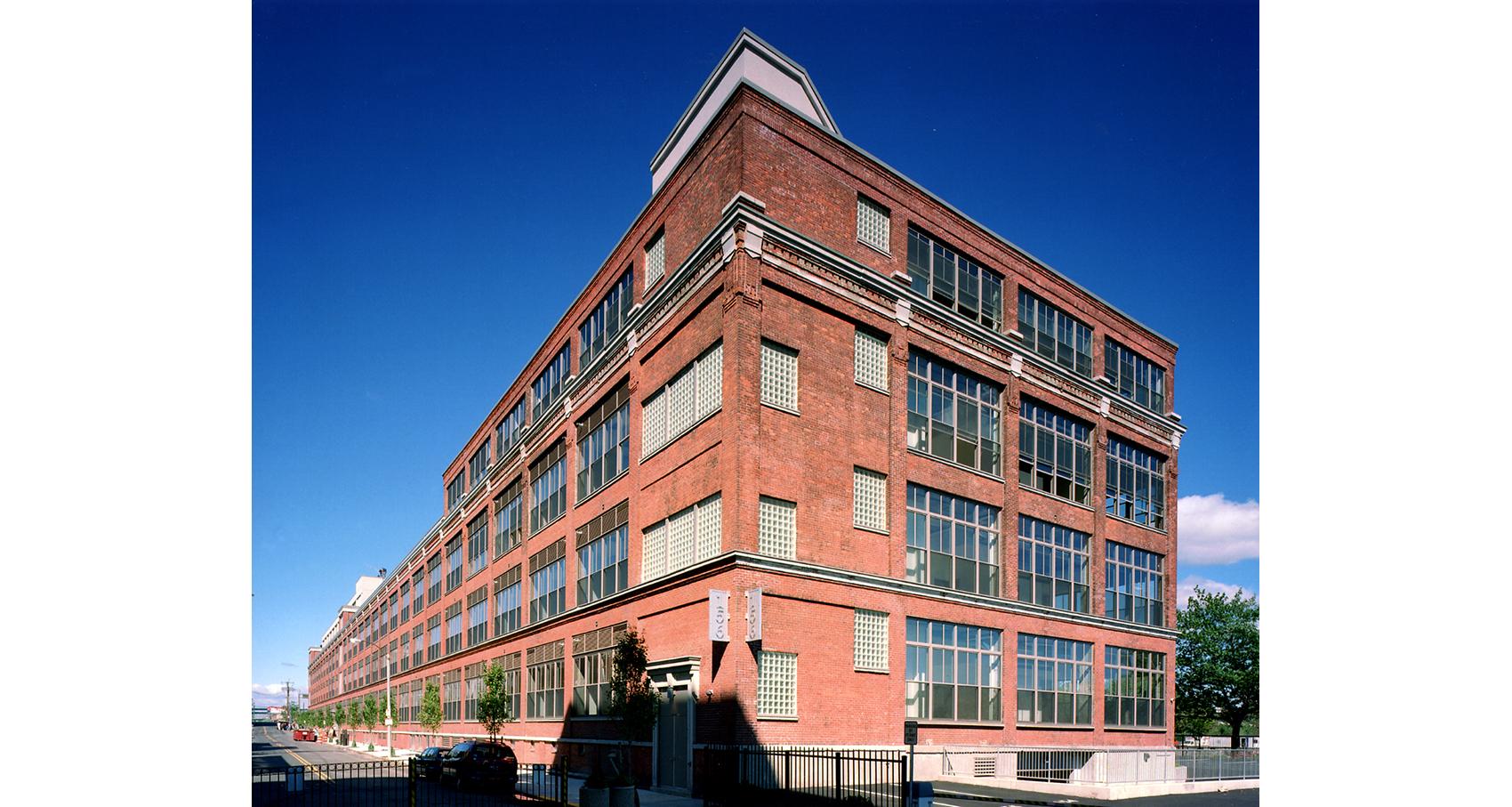 Porter 156 Lofts | Bargmann Hendrie + Archetype, Inc.